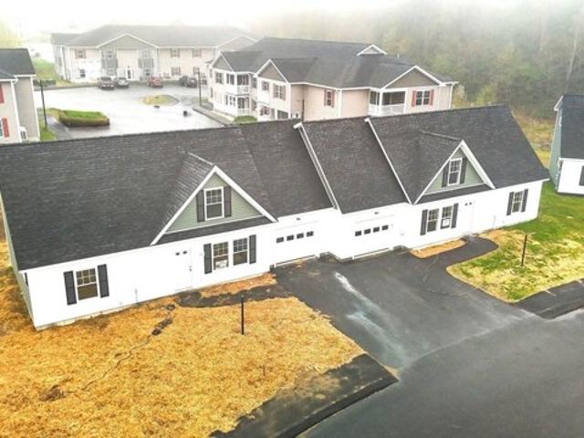 Bedrock Dr Unit,sanford, Condo For Sale