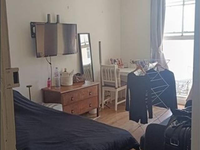 Room in a Shared Flat, Camden Street, NW1