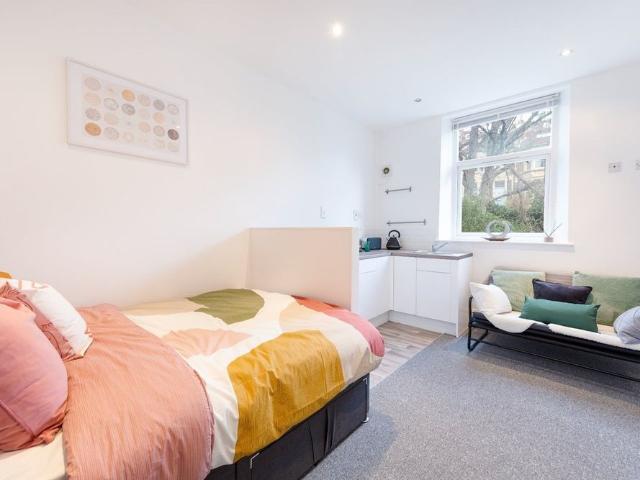 Bedsit, Cranbrook Road, BS6