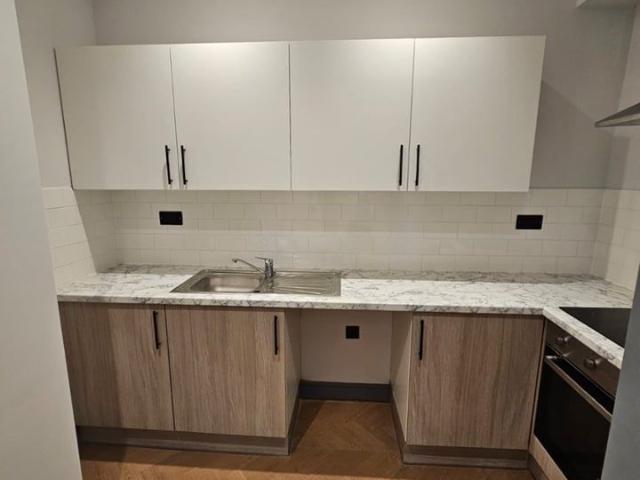 Bedsit, Knights Hill, SE27
