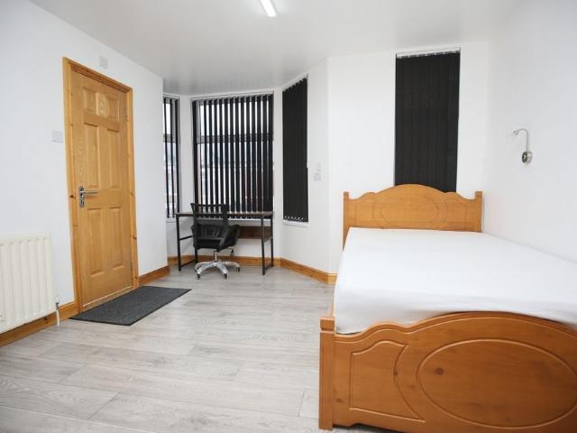 Bedsit, King Richard Street, CV2