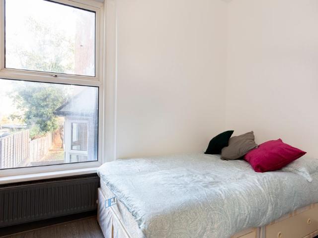 Bedsit W/Private Kitchen All Bills Included Room 6