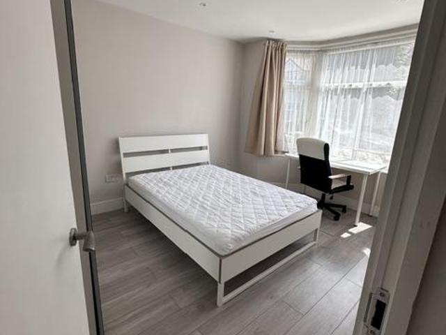 Bedsit to rent