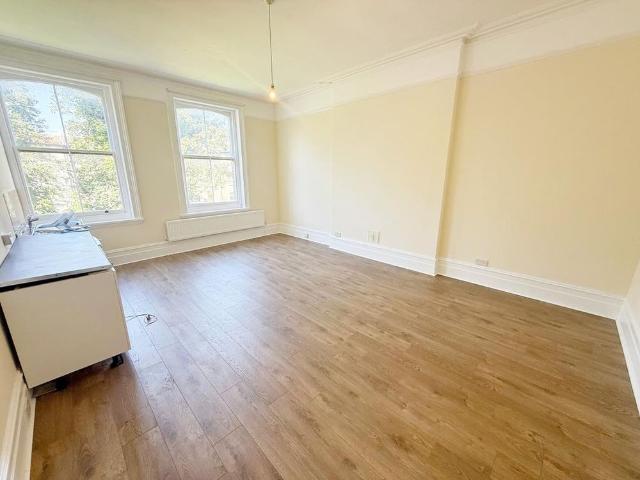 Bedsit to rent
