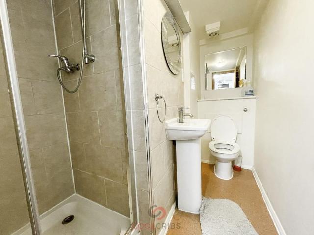 Bedsit to rent