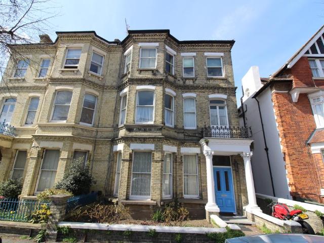 Bedsit to rent