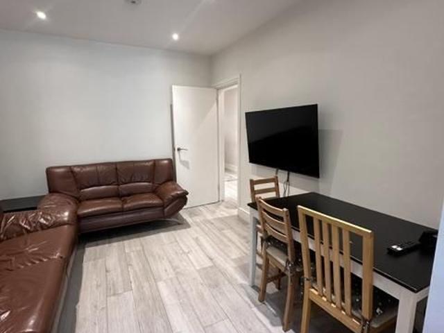 Bedsit to rent