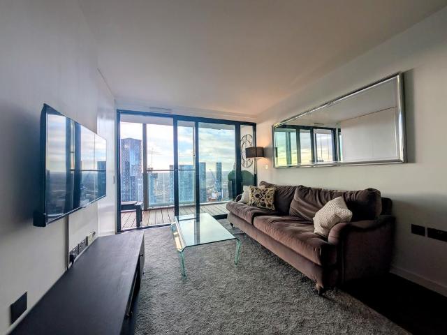 Beetham Tower, Manchester, M3 2 bed apartment to rent £1,800 pcm £415 pw
