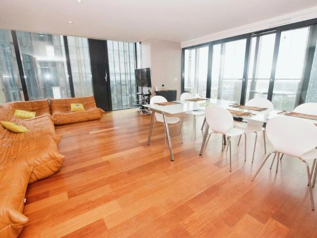 Beetham Tower, 301 Deansgate. 4 bed flat to rent £3,800 pcm £877 pw