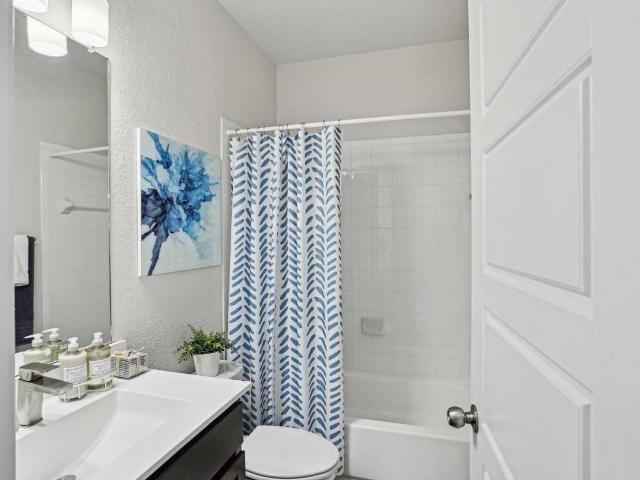 Bee Caves Vistas 3 Bedroom Apartment for Rent at 6508 Steep Cactus Trl, Austin, TX 78735 West Oak Hill