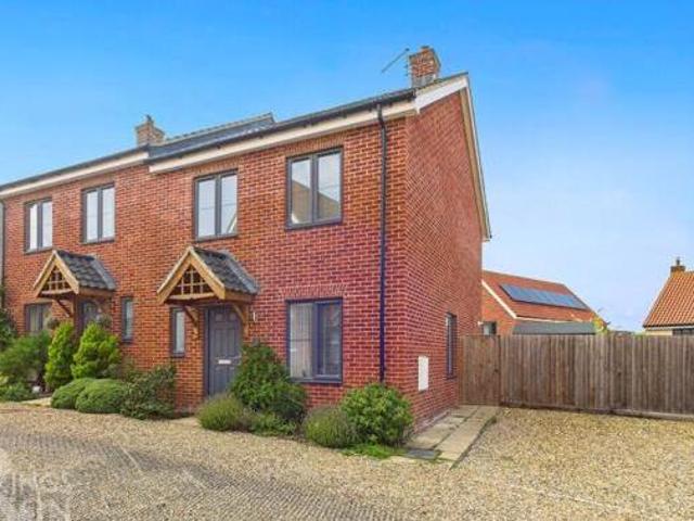 Bee orchid Way, Rockland St. Mary, 3 Bedroom Semi detached