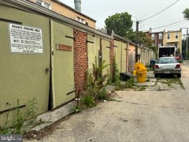 Beech Avenue 3300 Block Rear