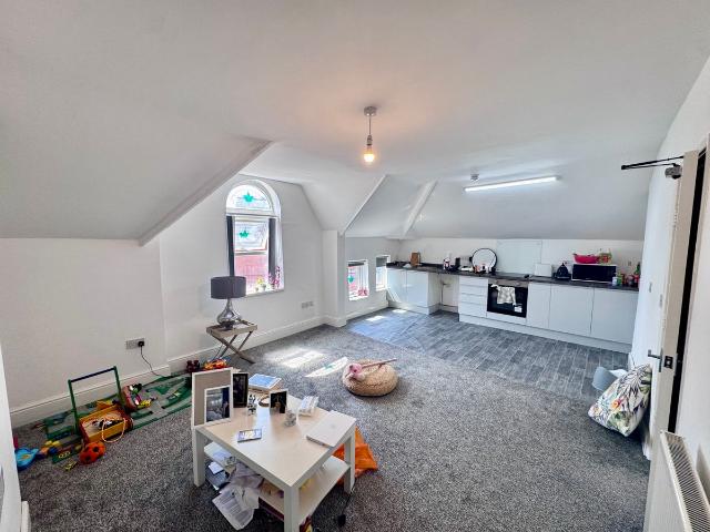 Beech Avenue, Nottingham NG7, 1 bed flat to rent, £700 pcm | PrimeLocation