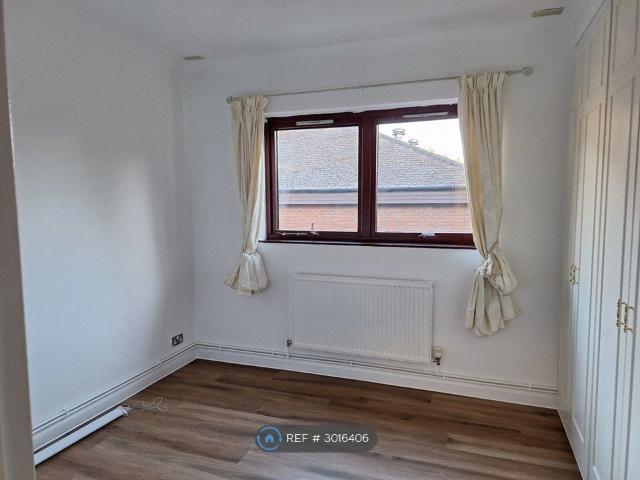 Beech Court, Bromley BR1, 2 bed flat to rent, £1,900 pcm | PrimeLocation