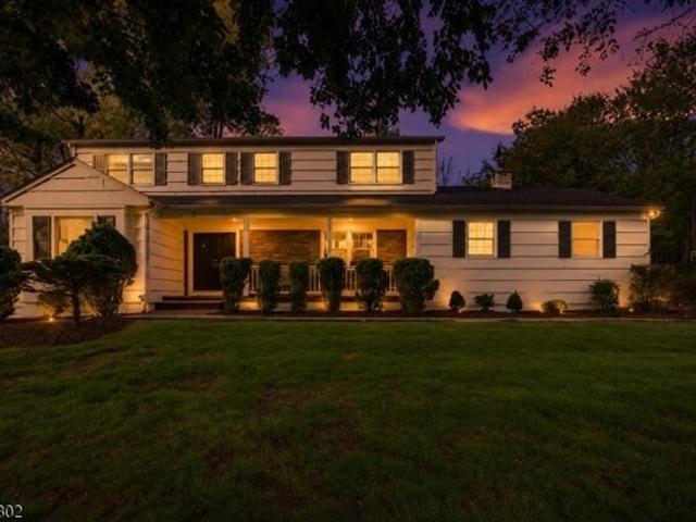 Beech Ct, Chatham Township, Home For Sale