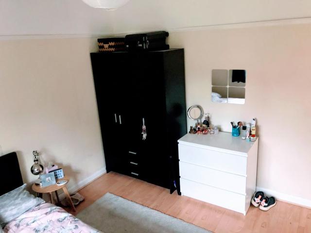 Beech Grove, Guildford GU2, 4 bed semi detached house to rent, £2,400 pcm | PrimeLocation