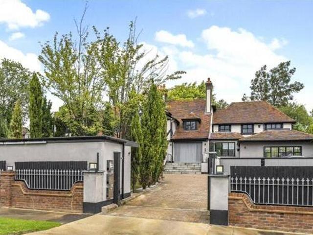 Beech Hill Avenue, Hadley Wood, 3 Bedroom Flat