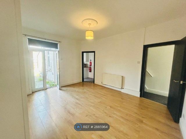 Beech Hill Lane, Wigan WN6, 3 bed terraced house to rent, £1,000 pcm | PrimeLocation