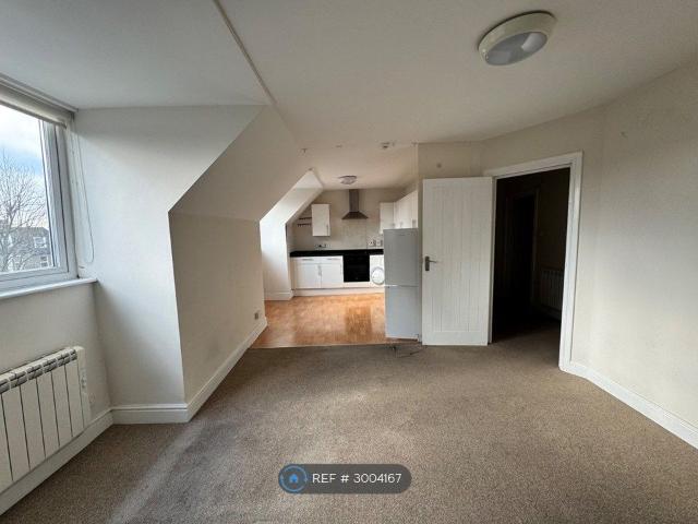 Beech House Road, Croydon CR0, 2 bed flat to rent, £1,900 pcm | PrimeLocation