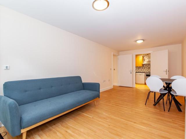 BEECH ROAD, HEADINGTON, OX3 2 bed apartment to rent £1,795 pcm £414 pw