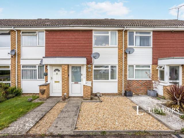 Beech Road, RH12 2 bed terraced house to rent £1,680 pcm £388 pw