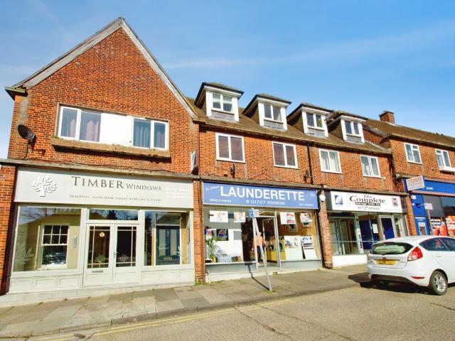 Beech Road, St Albans AL3, 2 bed maisonette to rent, £1,400 pcm | PrimeLocation