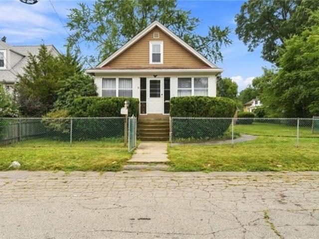 Beechcrest St, Warwick, Home For Sale