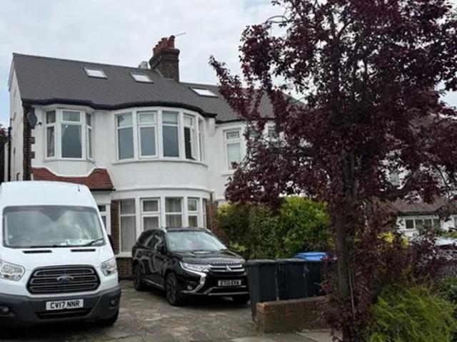 Beechdale, London, N21 3QE, United Kingdom | 4 bed house for rent #167480440 | Rentberry