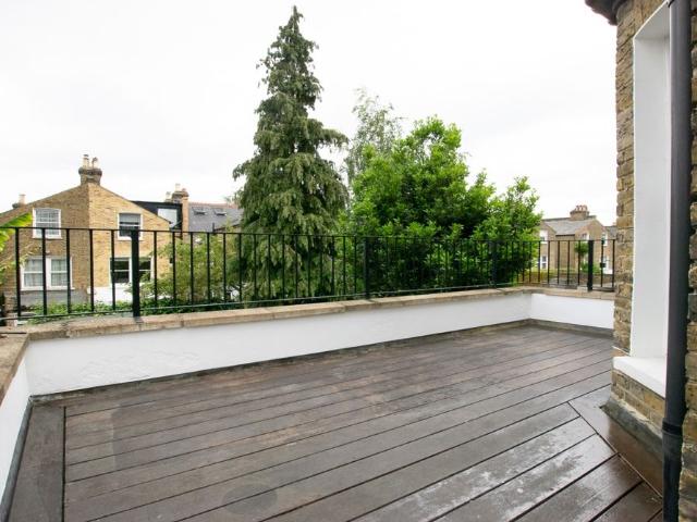Beechdale Road, Brixton, London SW2, 2 bed flat to rent, £2,300 pcm | PrimeLocation
