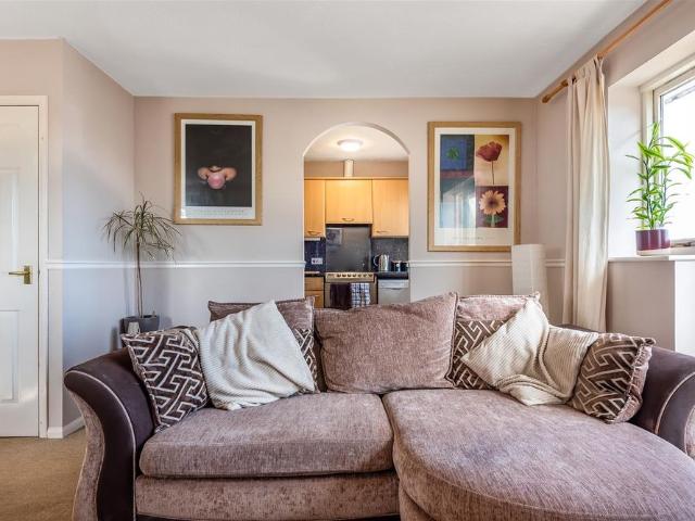 Beechfield Drive, Devizes, SN10