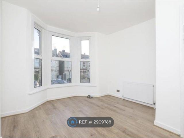Beechfield Road, London SE6, 1 bed flat to rent, £1,550 pcm | PrimeLocation