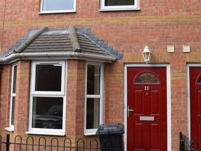 Beechwood Court, Players Lane, Burnham On Sea TA8, 2 bed terraced house to rent, £1,000 pcm | PrimeLocation