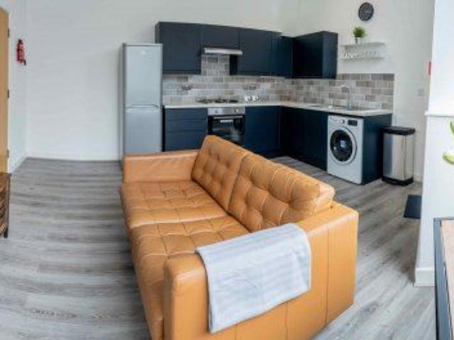 Beechwood Crescent, Leeds LS4, 2 bed shared accommodation to rent, £758 pppm | PrimeLocation
