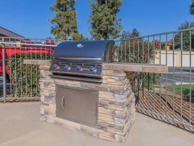 Beechwood Apartment Homes 2 Bedroom Apartment for Rent at 3910 W Beechwood Ave, Fresno, CA 93711 Sierra Sky Park