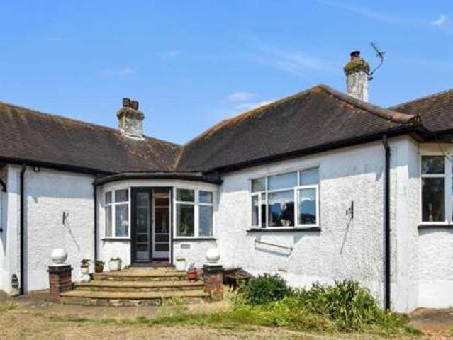 Beechwood Avenue, Chatham, 3 Bedroom Detached