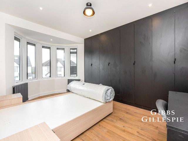 Beechwood Avenue, Harrow, Middlesex HA2, Room to rent, £1,000 pcm | PrimeLocation