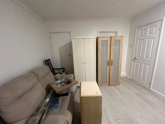 Beechwood Avenue, Hayes UB3, Room to rent, £1,000 pcm | PrimeLocation