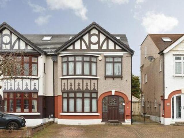 Beechwood Gardens, Ilford, 5 Bedroom Semi detached