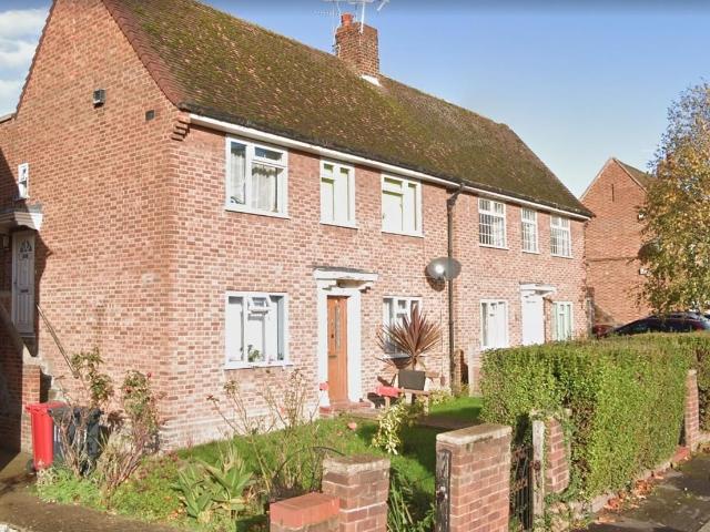 Beechwood Gardens, Slough SL1, 2 bed maisonette to rent, £1,400 pcm | PrimeLocation