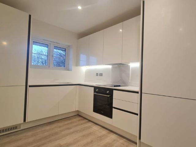 Beechwood Grove, London W3, 1 bed property to rent, £1,750 pcm | PrimeLocation