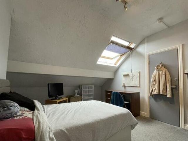 Beechwood Mount, Burley, 1 Bedroom House
