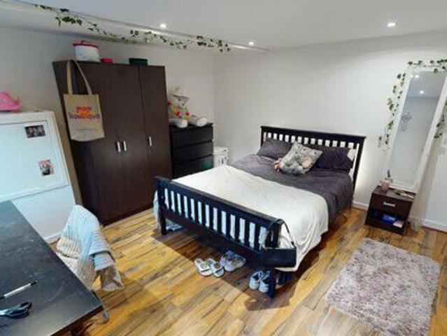 Beechwood Mount, Burley, 6 Bedroom Terraced