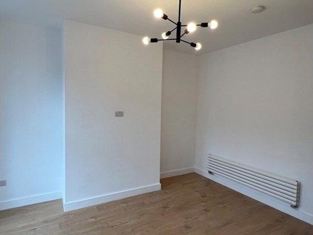 Beechwood Mount, Leeds LS4, 2 bed terraced house to rent, £1,295 pcm | PrimeLocation