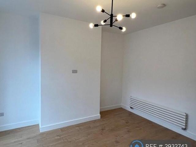 Beechwood Mount, Leeds, LS4 2 bed terraced house to rent £1,295 pcm £299 pw