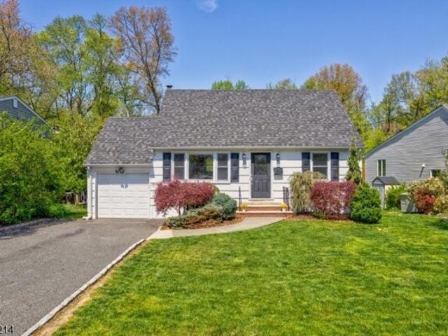 Beechwood Rd, Florham Park, Home For Sale