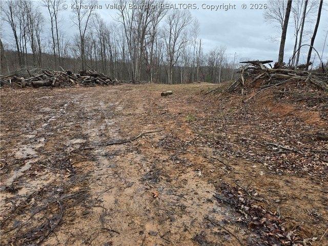 Beechy Rd, Clay, WV 25125