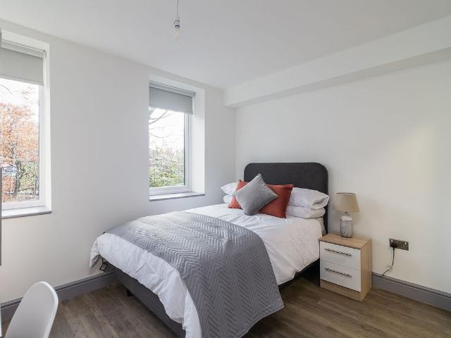 Beecroft Court, Cannock WS11, Room to rent, £600 pcm | PrimeLocation