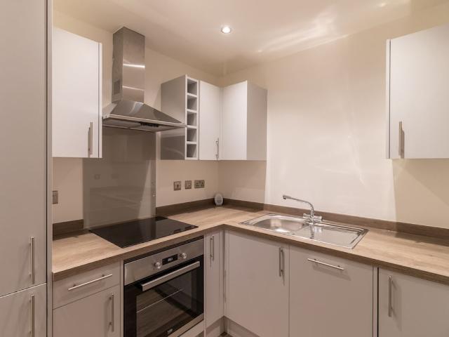Beecroft Court, Cannock WS11, Room to rent, £600 pcm | PrimeLocation