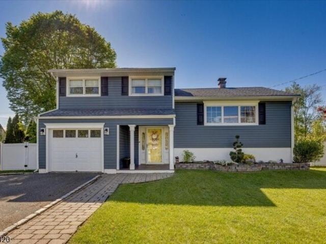 Beekmeer Pl, Mount Olive Township, Home For Sale