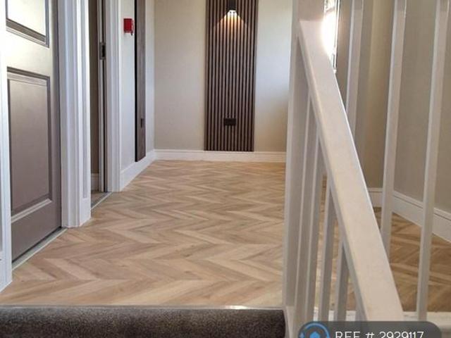 Beeleigh Cross, Basildon, SS14 6 bed end of terrace house to rent £4,100 pcm £946 pw
